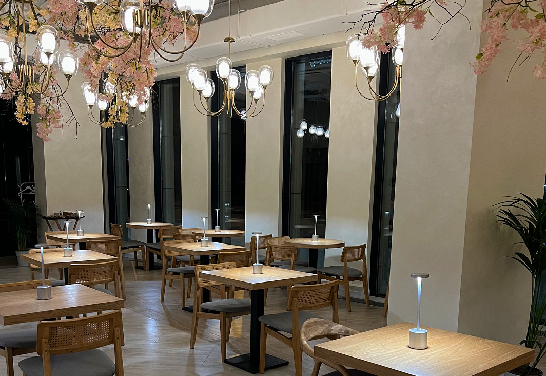Aroma restaurant store